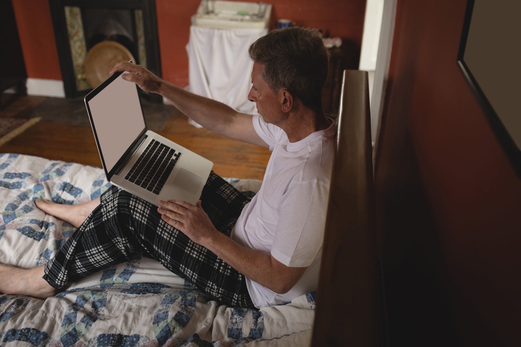 Is Your Bedroom Keeping You Awake? Here are Seven Ways to Improve Your ...